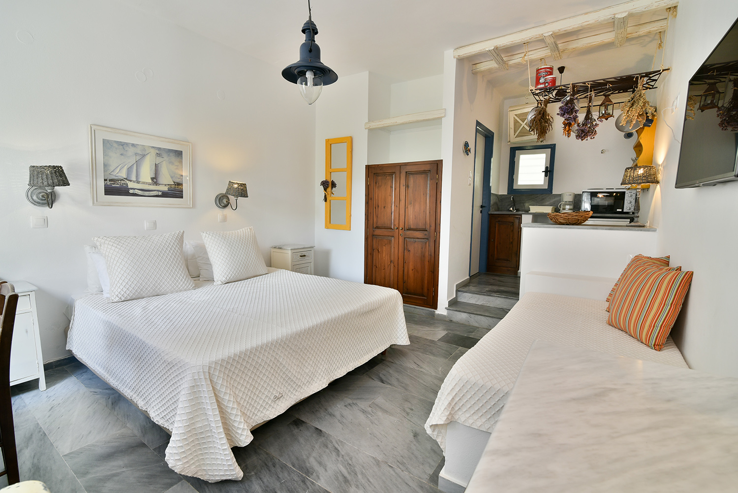 Classic Studio – Golden Beach Studios